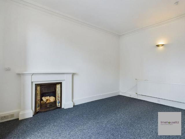 3 bedroom flat to rent