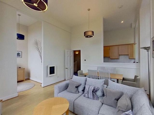 3 bedroom flat to rent