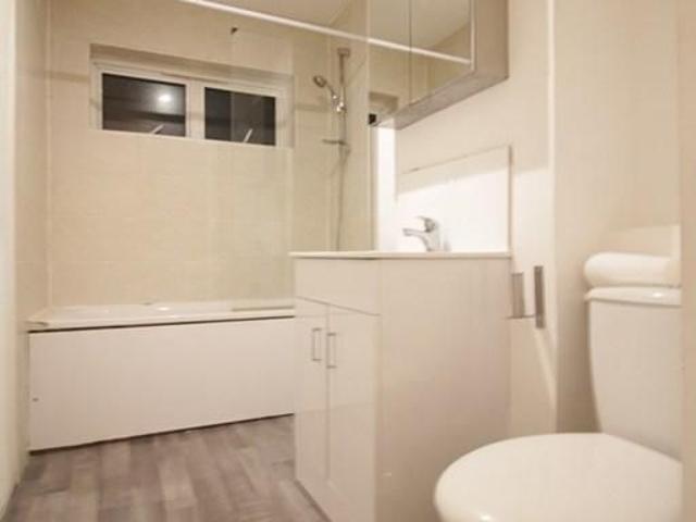 3 bedroom flat to rent