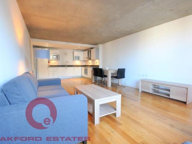 3 bedroom flat to rent