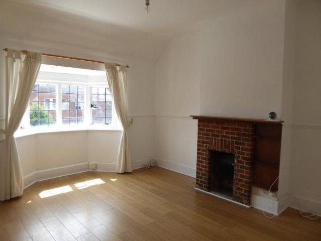 3 bedroom flat to rent