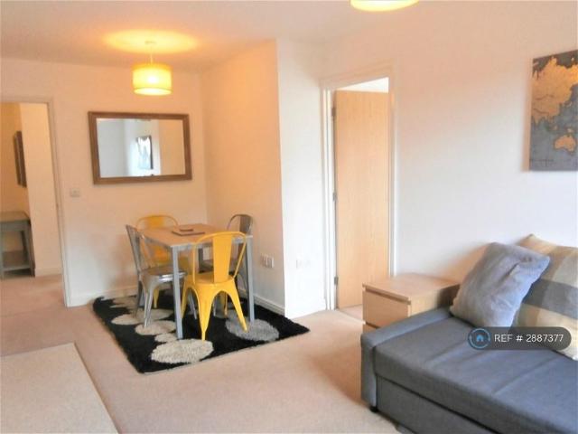 3 bedroom flat to rent