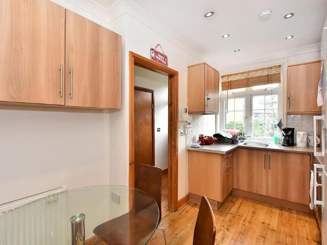 3 bedroom flat to rent