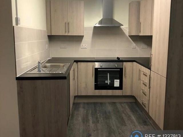 3 bedroom flat to rent