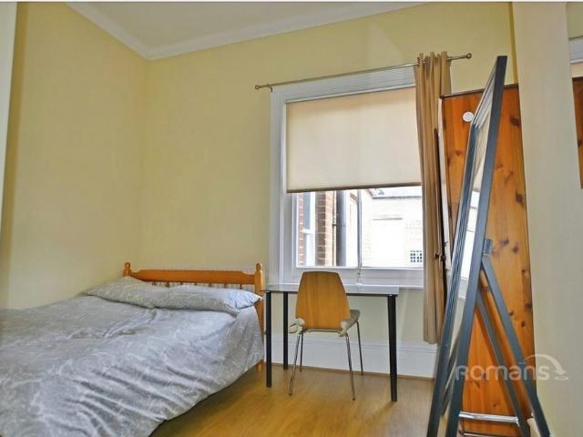 3 bedroom flat to rent