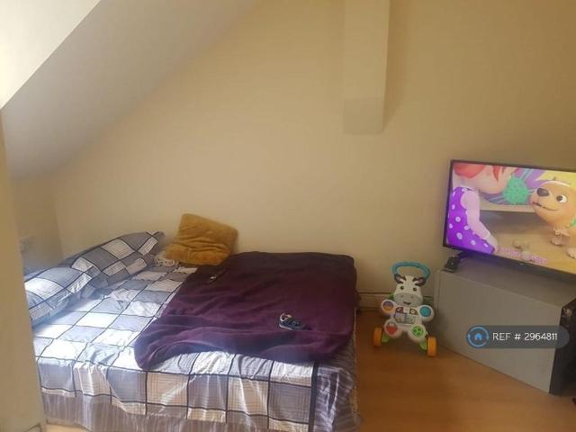 3 bedroom flat to rent