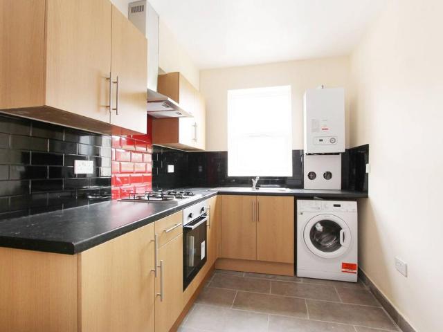 3 bedroom flat to rent