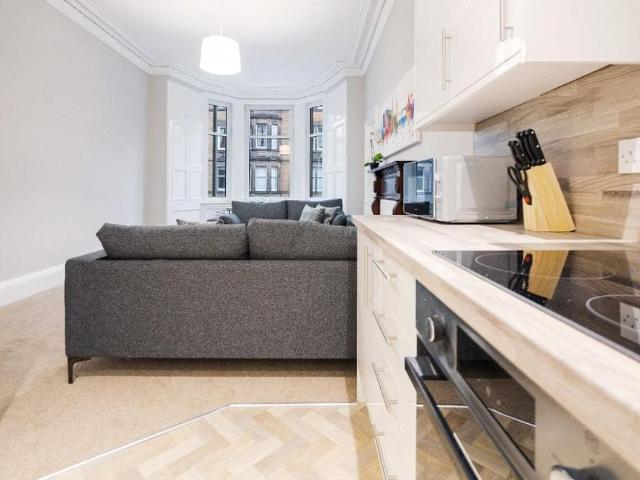 3 bedroom flat to rent