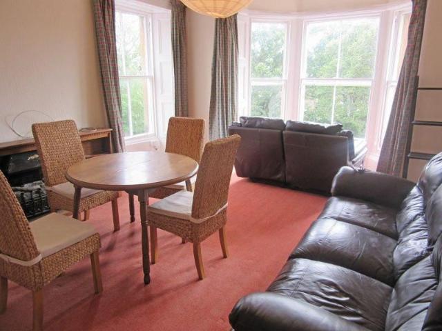 3 bedroom flat to rent