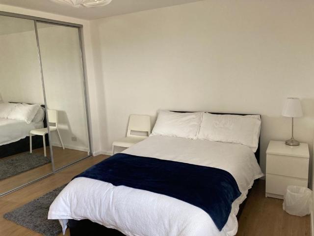 3 bedroom flat to rent