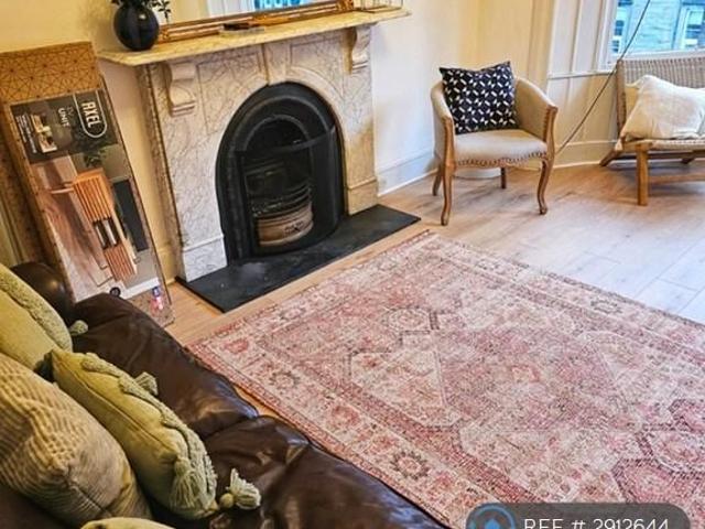 3 bedroom flat to rent