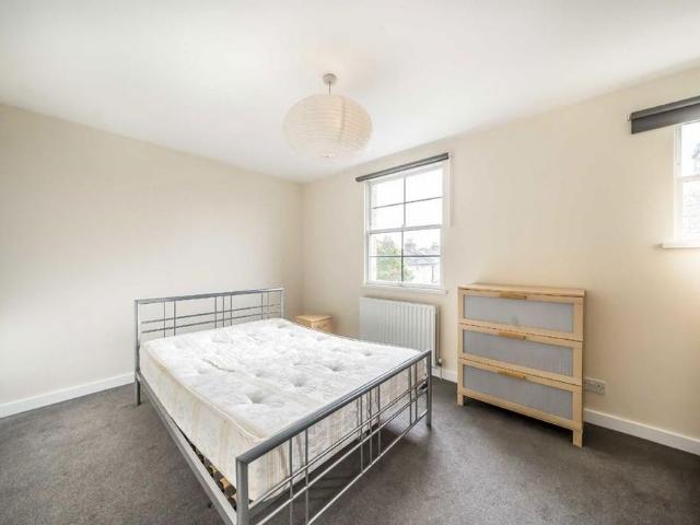 3 bedroom flat to rent