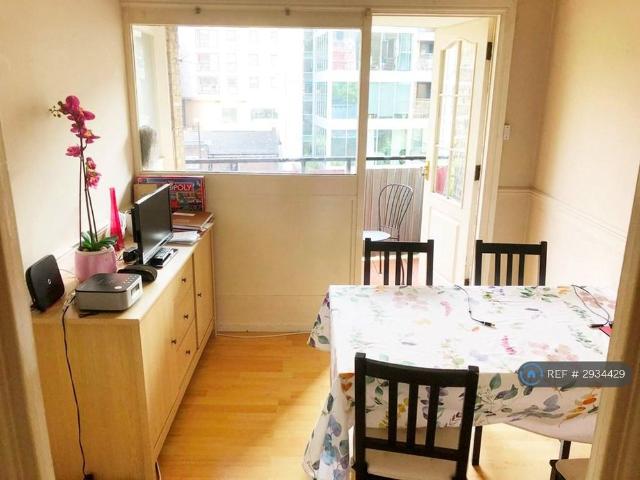 3 bedroom flat to rent