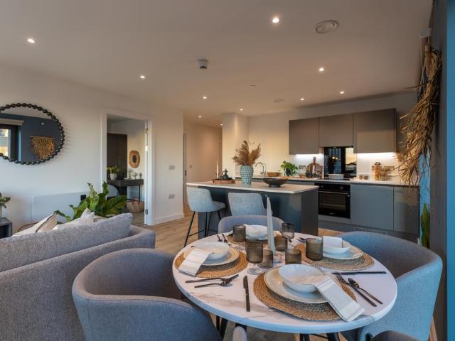 3 bedroom flat to rent