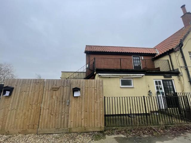 3 bedroom flat to rent
