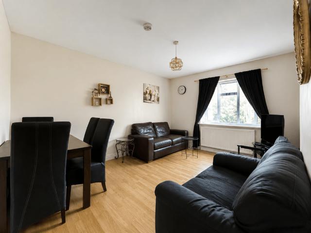 3 bedroom flat to rent