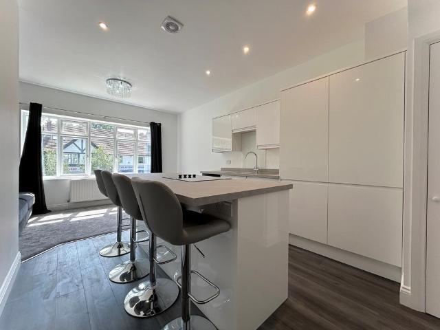 3 bedroom flat to rent