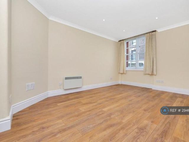 3 bedroom flat to rent