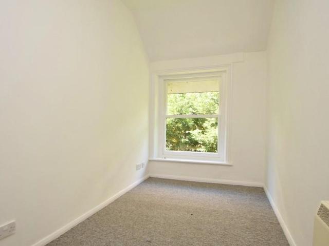 3 bedroom flat to rent
