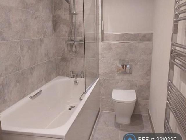 3 bedroom flat to rent