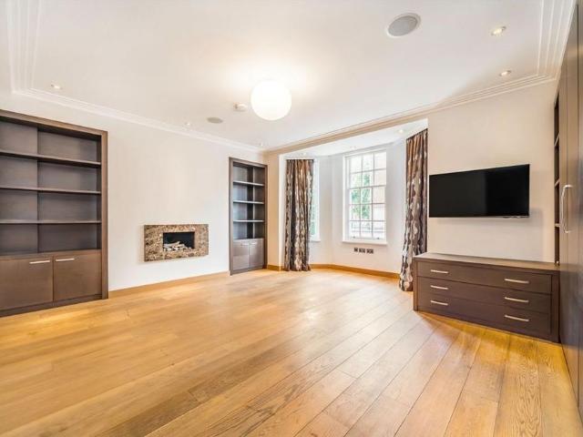 3 bedroom flat to rent