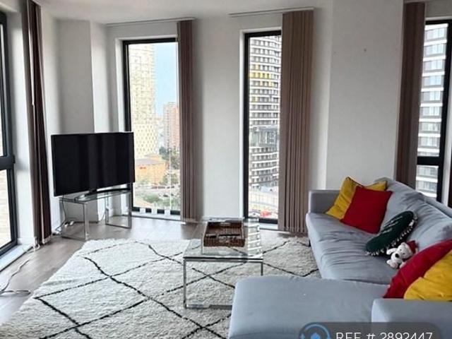 3 bedroom flat to rent