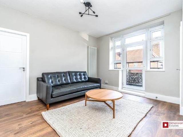 3 bedroom flat to rent