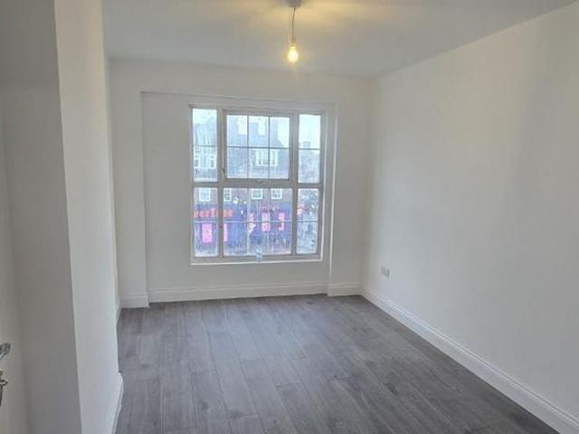 3 bedroom flat to rent