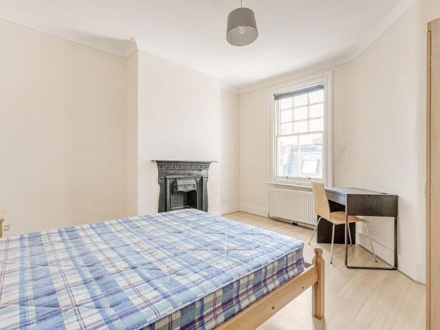 3 bedroom flat to rent