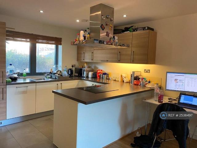 3 bedroom flat to rent