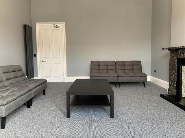 3 bedroom flat to rent