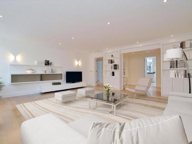 3 bedroom flat to rent