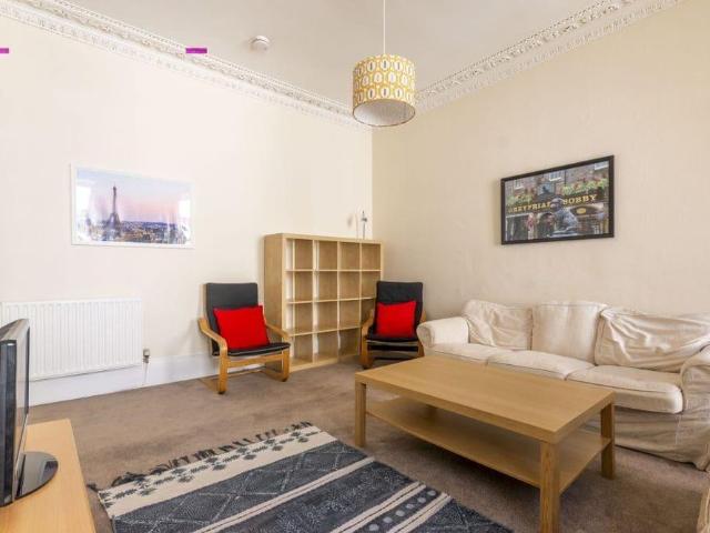 3 bedroom flat to rent