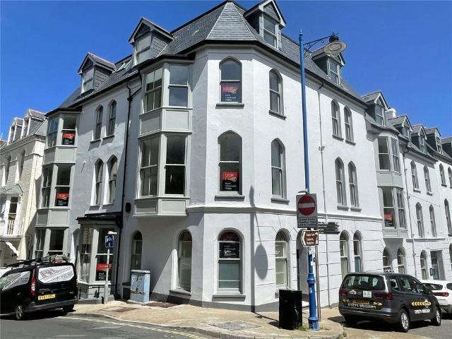 3 bedroom flat to rent