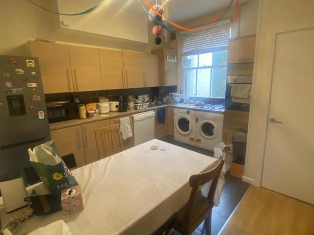 3 bedroom flat to rent