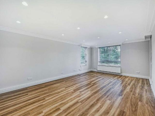 3 bedroom flat to rent
