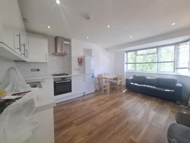 3 bedroom flat to rent
