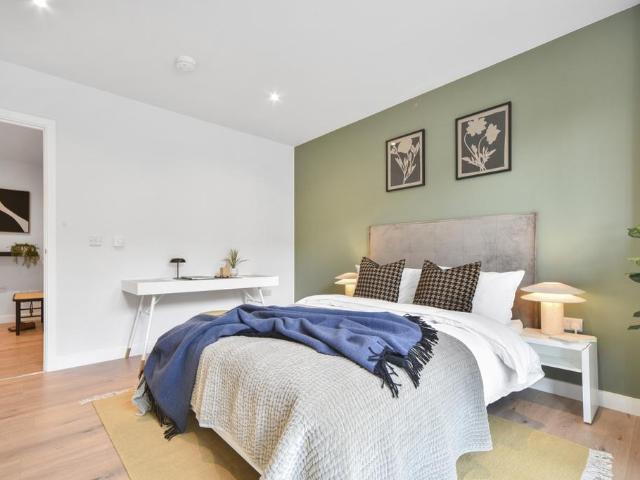 3 bedroom flat to rent