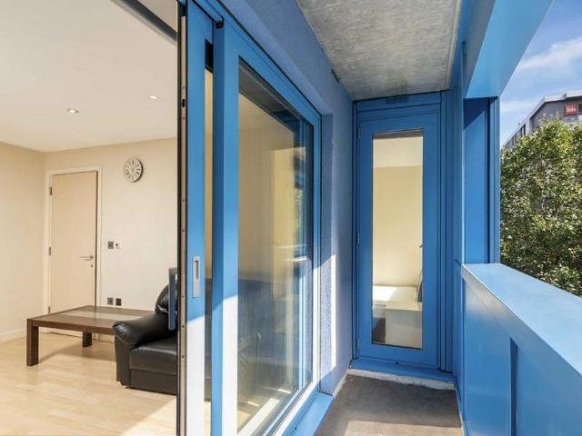 3 bedroom flat to rent
