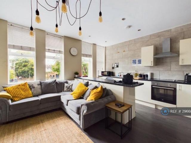 3 bedroom flat to rent
