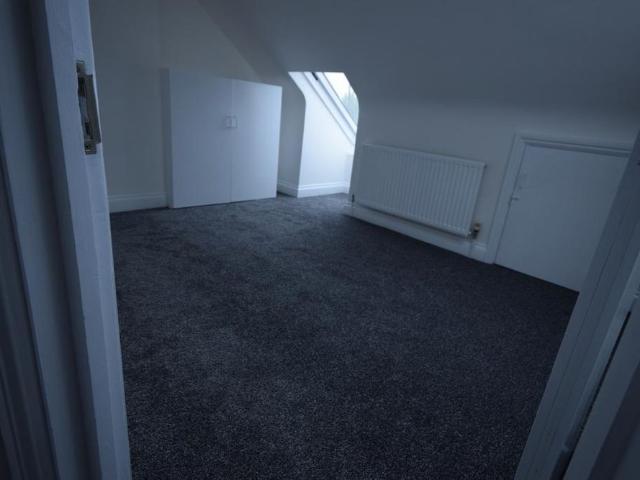 3 bedroom flat to rent