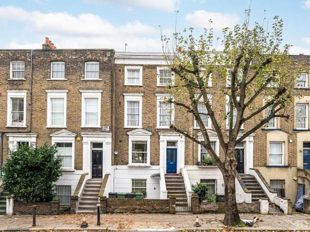 3 bedroom flat to rent