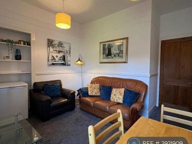 3 bedroom flat to rent