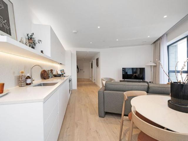 3 bedroom flat to rent