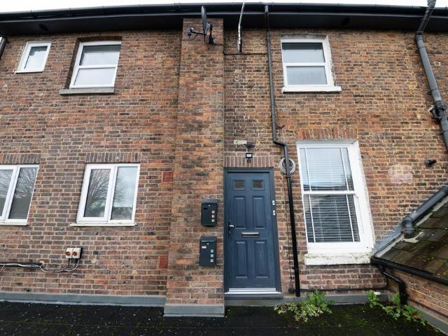 3 bedroom flat to rent