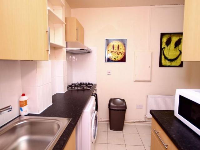3 bedroom flat to rent