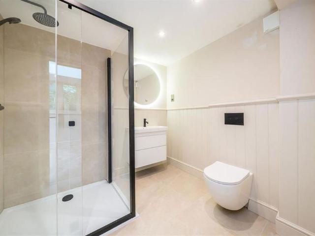 3 bedroom flat to rent