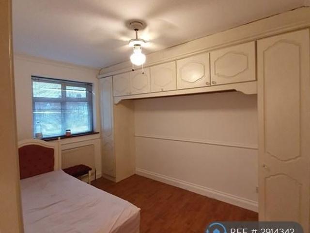 3 bedroom flat to rent