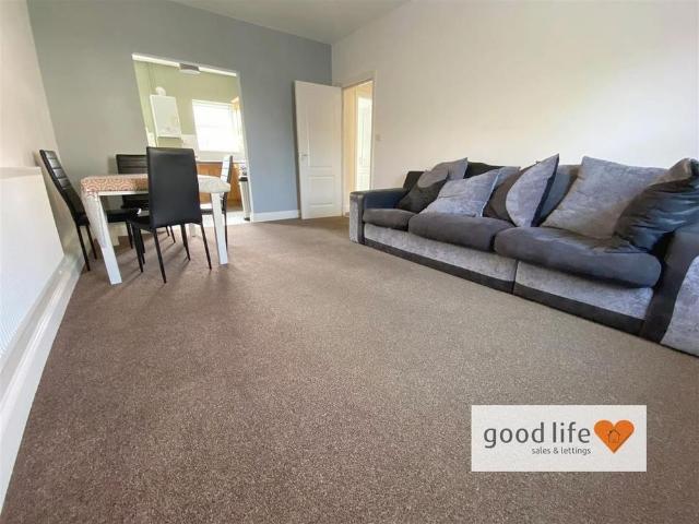 3 bedroom flat to rent