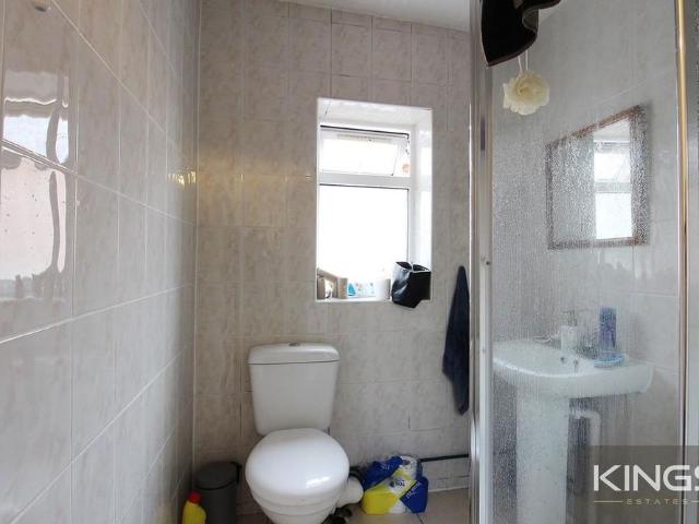 3 bedroom flat to rent
